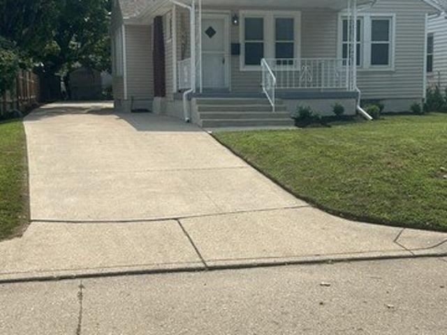 1514 Westona Dr, Dayton, OH 45410