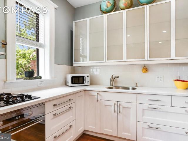 1514 17th St NW 412, Washington, DC