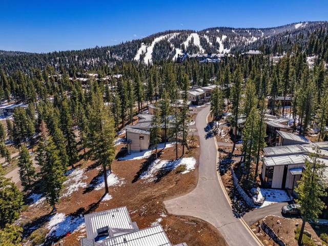 15153 Boulder Pl, Truckee, CA 96161 | MLS #20260 | Compass