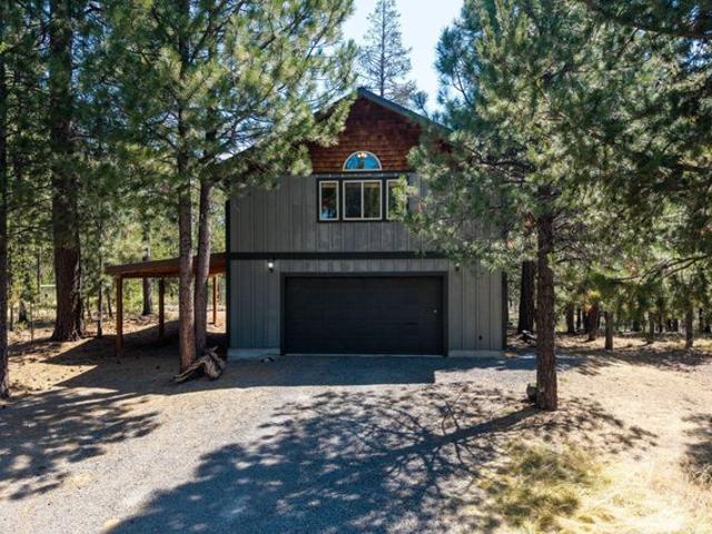 15150 Yellow Pine Loop, Bend, OR 97707
