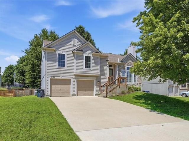 15152 W 157th Ter, Olathe, KS 66062
