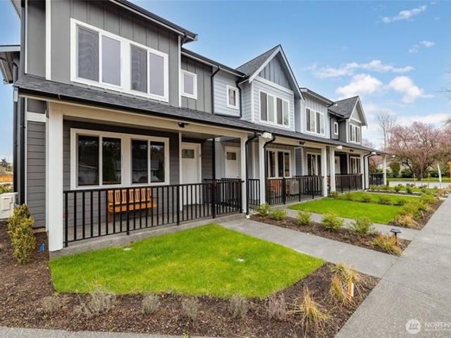 1515 N Waugh Rd Unit D, Mount Vernon, WA 98273