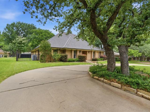1515 Oak Forest Drive