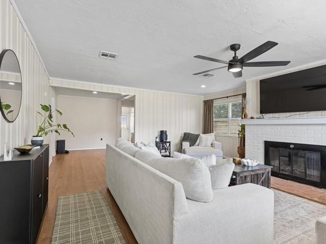 1515 Alaska Ave, Alamogordo, NM 88310