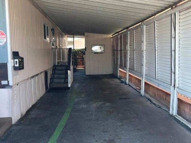 1515 Capalina Road 19