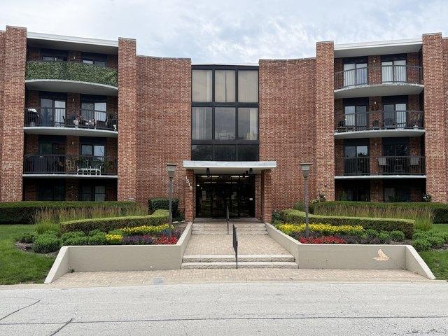 1515 E Central Rd Unit 319C, Arlington Heights, IL 60005
