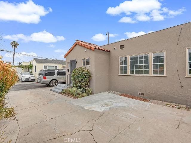 1515 E Walnut Way
