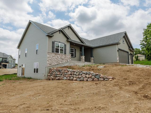 1515 Emma Ln