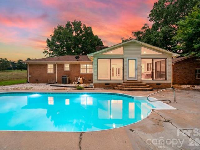 1515 Hasty Rd, Marshville, NC 28103