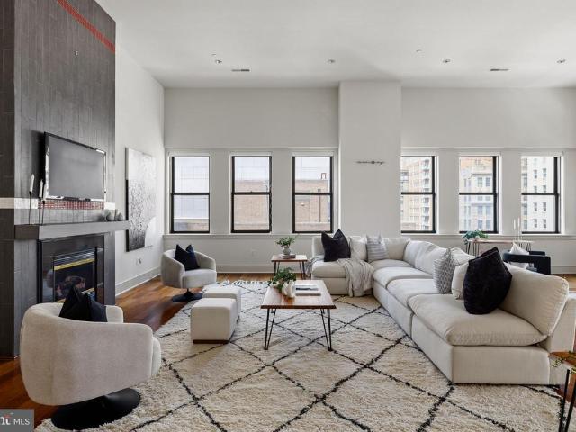 1515 Locust Street # 1000