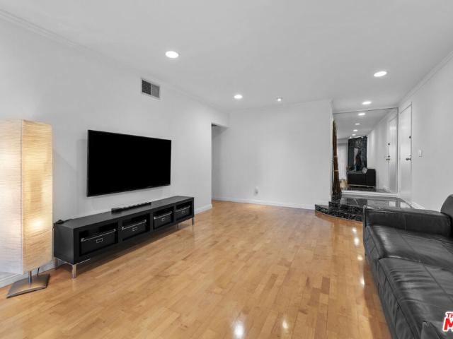 1515 S Beverly Drive 202
