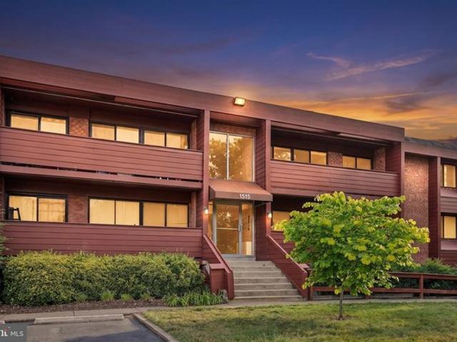 1515 S George Mason Dr Apt 23, Arlington, VA 22204