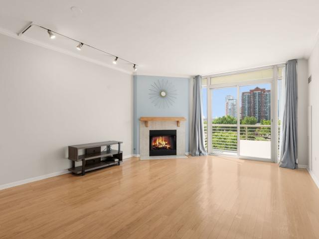 1515 s prairie avenue # 705