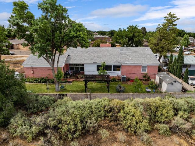 1515 W Reinken Avenue