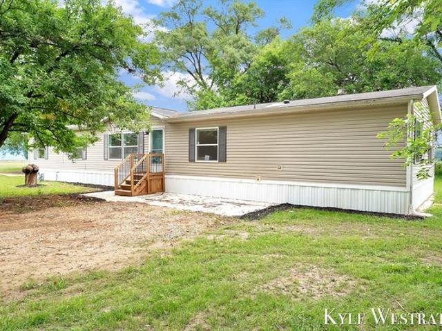 1515 10th St, Martin, MI 49070
