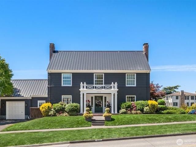 1515 28th Ave W, Seattle, WA 98199