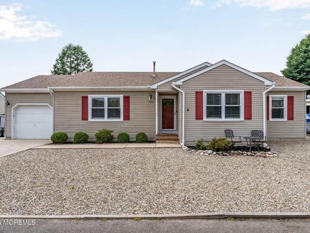 1516 Mizzen Ave, Beachwood, NJ 08722
