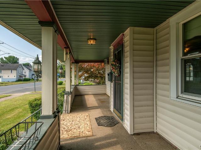 1516 Mohawk Street