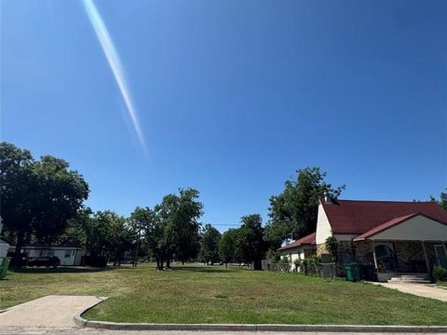 1516 NW 28th St, Oklahoma City, OK 73106