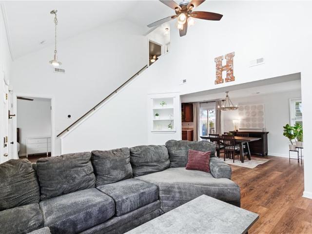 1516 Newport CIR