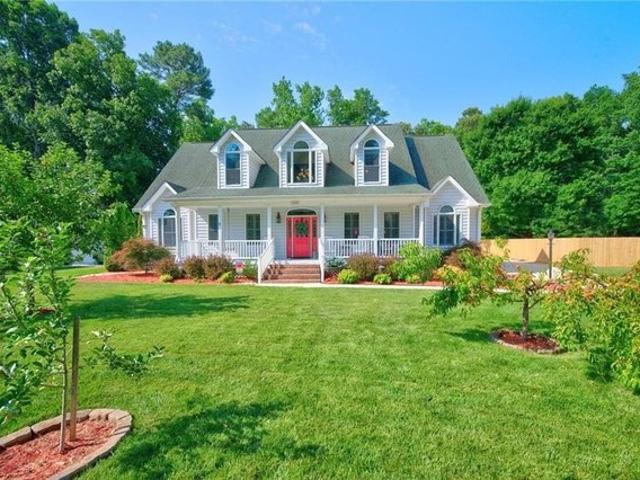 1516 Olde Mill Creek Dr, Suffolk, VA 23434