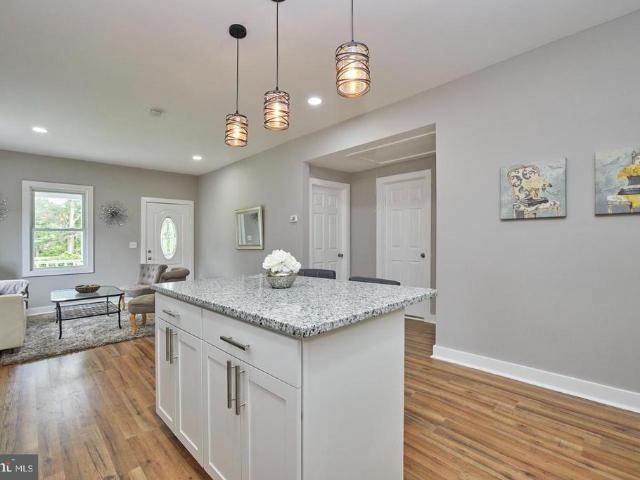 1516 Opus Avenue