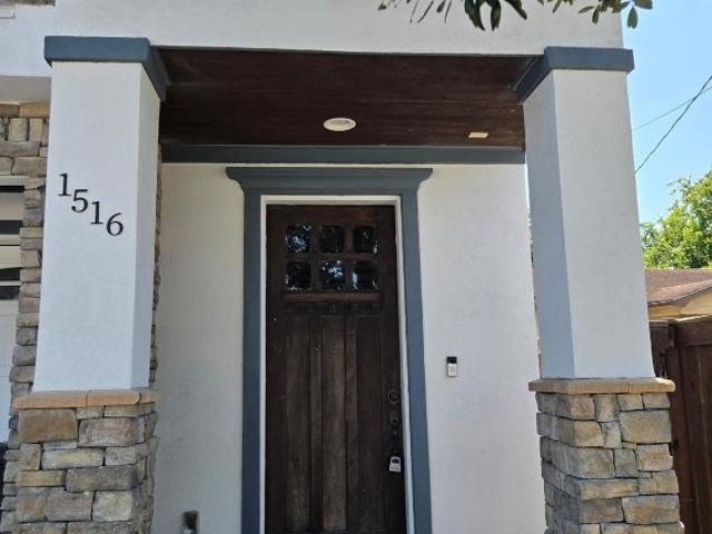 1516 Amundsen Street