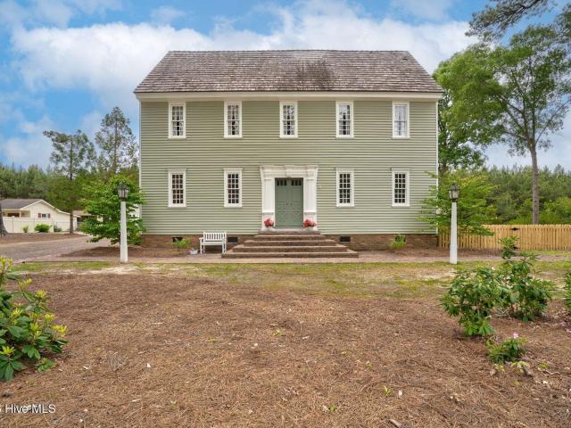 1516 Colony Drive