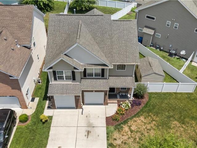 1516 Drumheller DR
