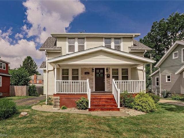 1516 Holmden Rd, South Euclid, OH 44121