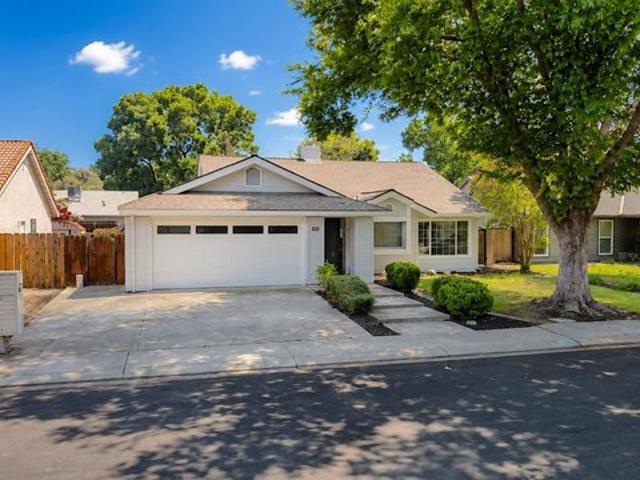 1516 January Dr, Modesto, CA 95358