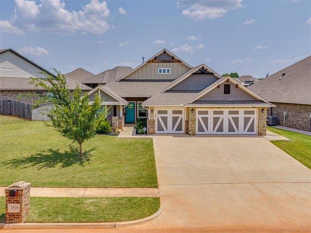1516 Pendleton Pl, Moore, OK 73160
