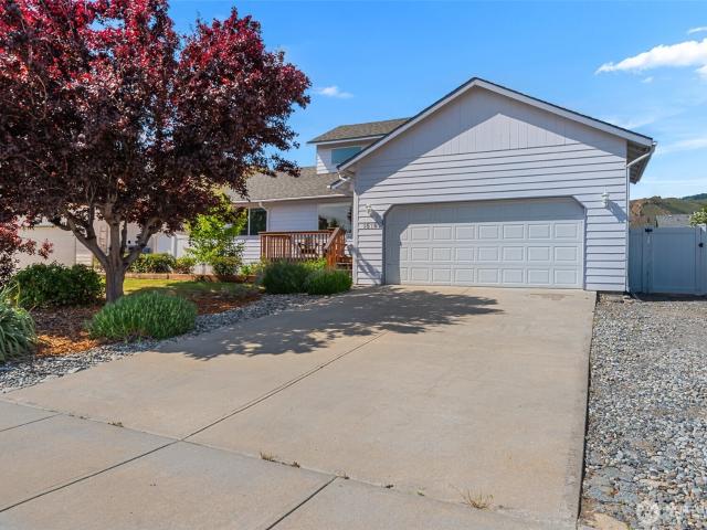 1516 Rex Road