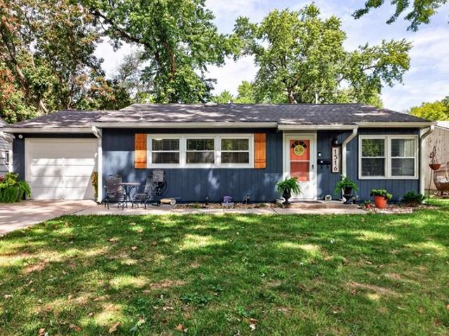 1516 SW Shunga Dr, Topeka, KS 66611