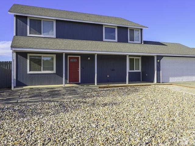 1516 S Husky Dr, Moses Lake, WA 98837