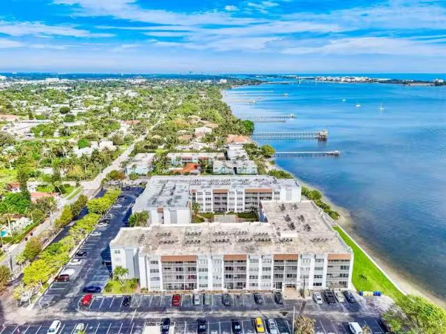 1516 S Lakeside Dr #312, Lake Worth Beach, FL 33460 MLS RX 1.