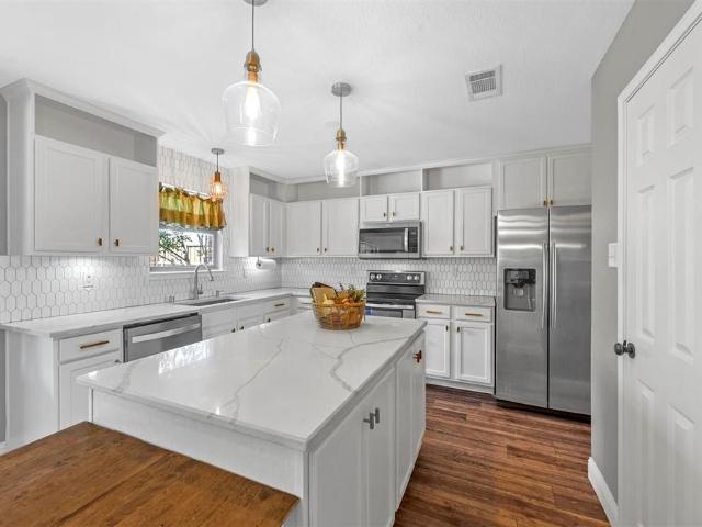 1516 Sequoia Grove Lane