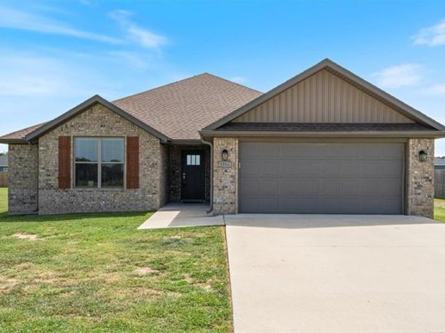 1516 Taylor Orchard Rd, Gentry, AR 72734