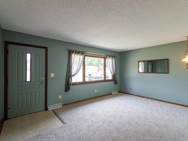 1516 Viking Ave