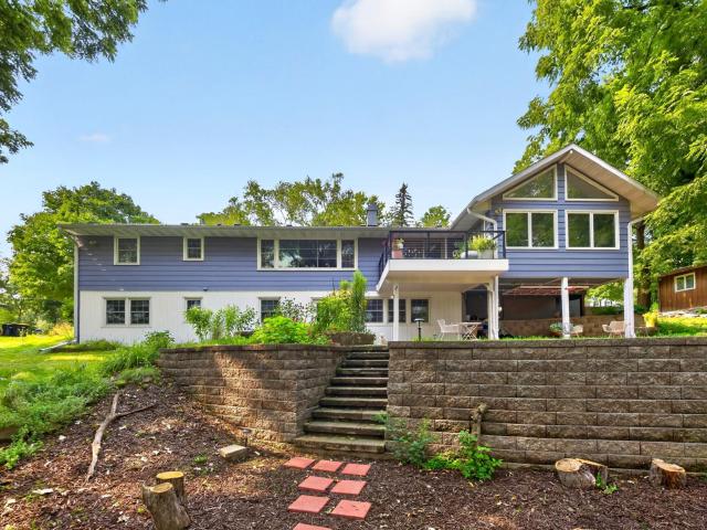 1516 Woodland Drive SW