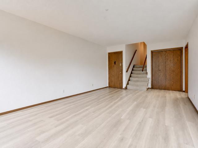 1516 1 / Street S # 6