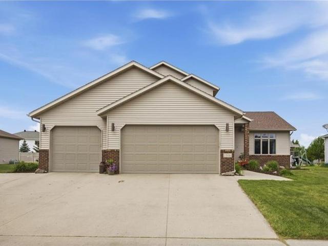 1516 3rd St E, West Fargo, ND 58078