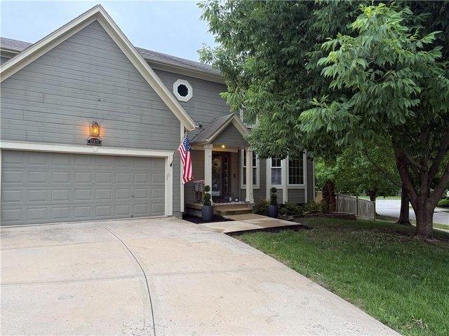 15173 W 154th Ter, Olathe, KS 66062
