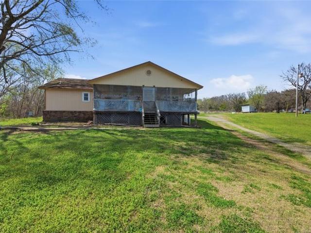 15171 N Lost City Rd E, Hulbert, OK 74441