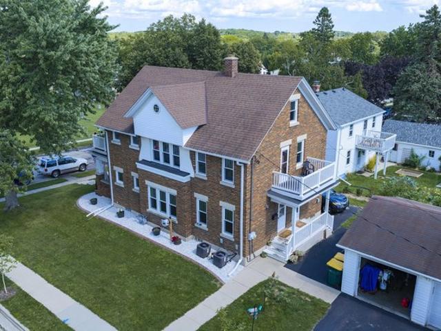 1517 Monroe St, West Bend, WI 53090