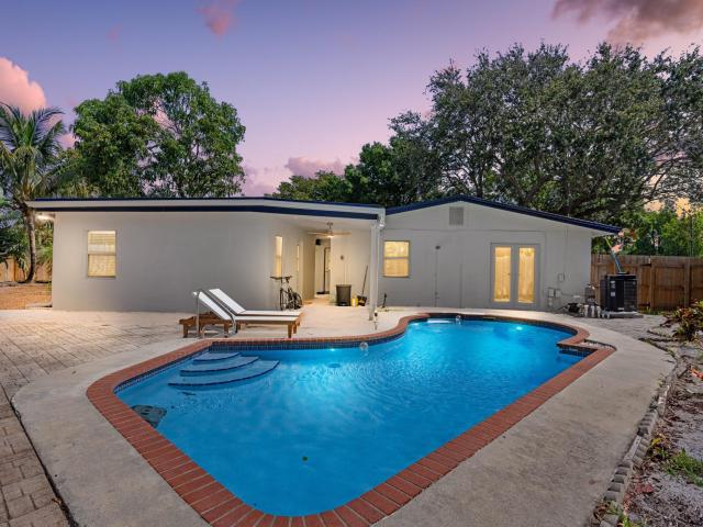 1517 NW 12th Ave, Fort Lauderdale, FL 33311 | MLS #B26004