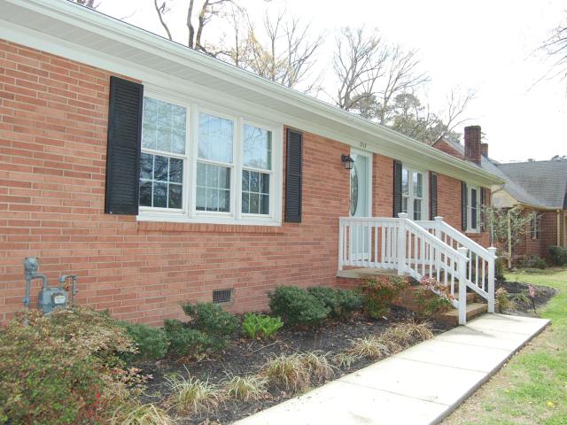 1517 Oakdale Circle