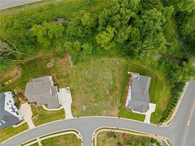 1517 Audubon Village Dr, Winston Salem, NC 27106