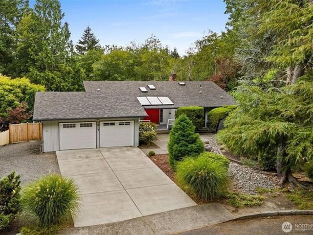 1517 Briarwood Ct NW, Olympia, WA 98502