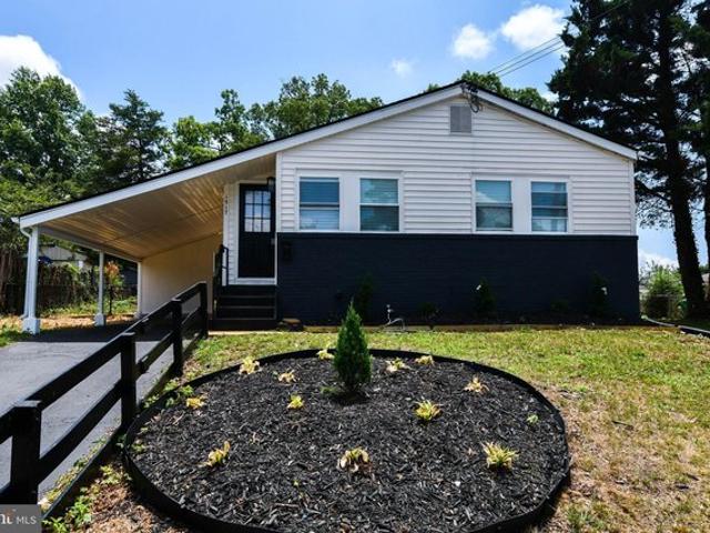 1517 Colony Rd, Oxon Hill, MD 20745